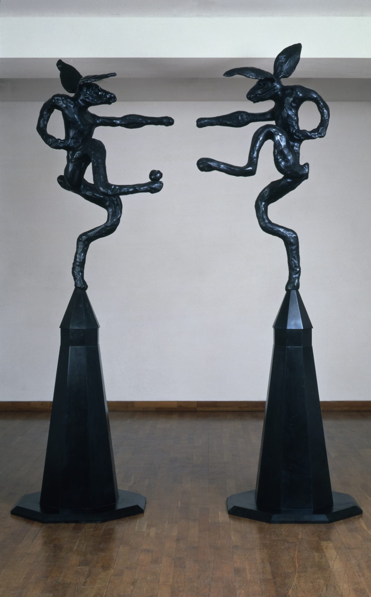 'Top 10 Modern Sculptures in London' by 09/02/2011 | http://londonist ...